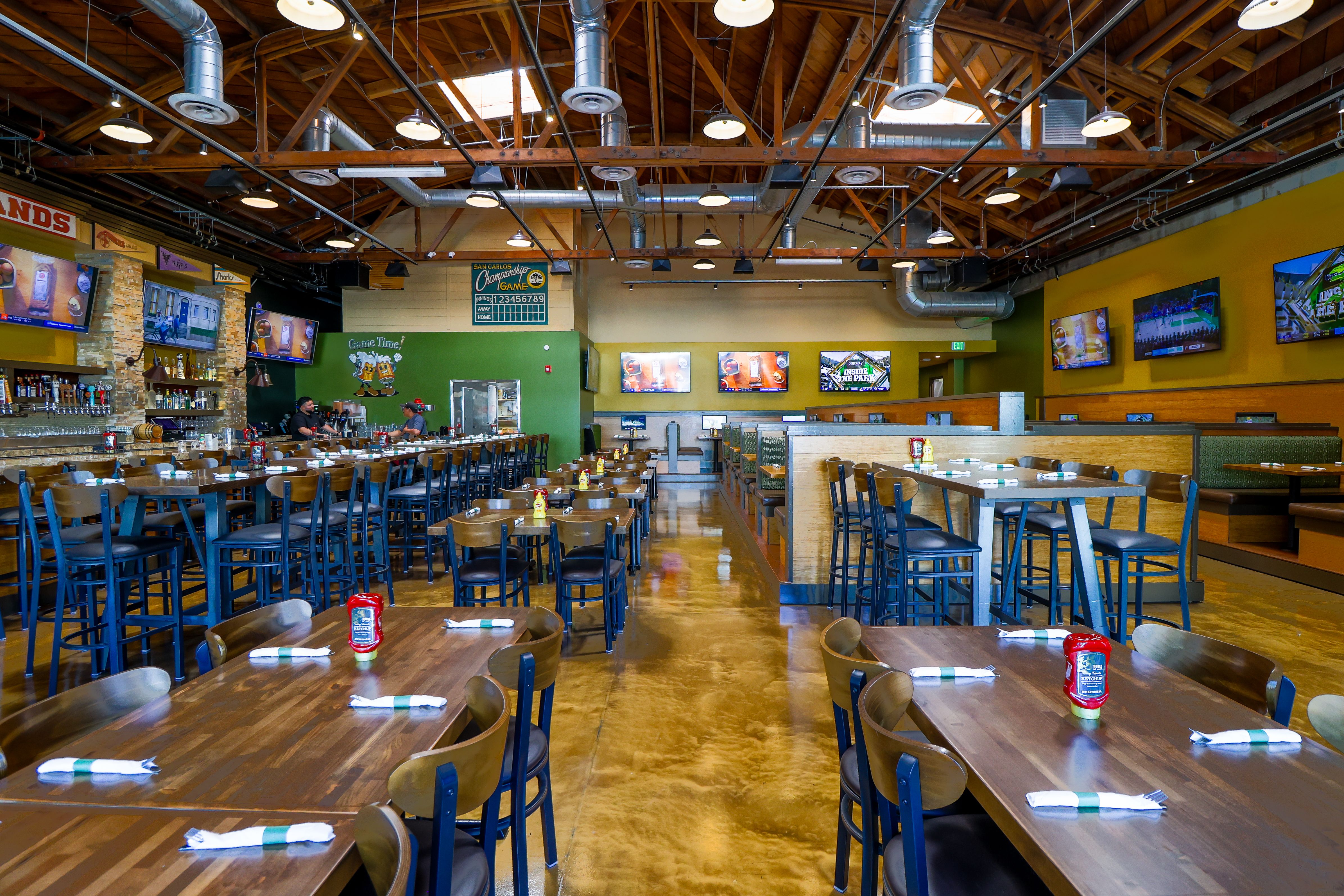 Highlands Sports Bar & Grill